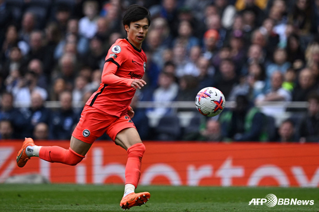 SON 100호골 경기에 日은 탄식했다 "미토마도 골이었는데" | 스타뉴스