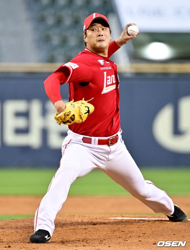 '버티고 버텼다' 김광현 6이닝 QS 역투! SSG, LG에 4-2 승→3연패 탈출 [잠실 현장리뷰] | 스타뉴스