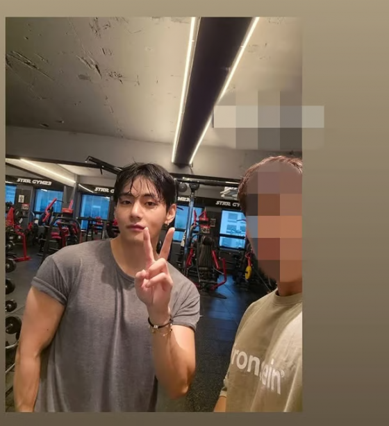 BTS’s V Shows Off Muscles That Nearly Rip His T-Shirt | Starnews